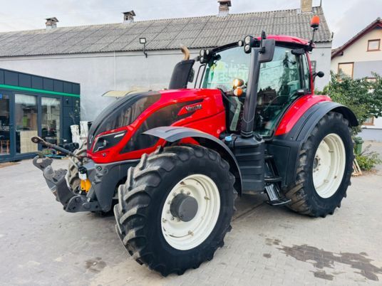 Valtra T214 ACTIVE traktor točkaš