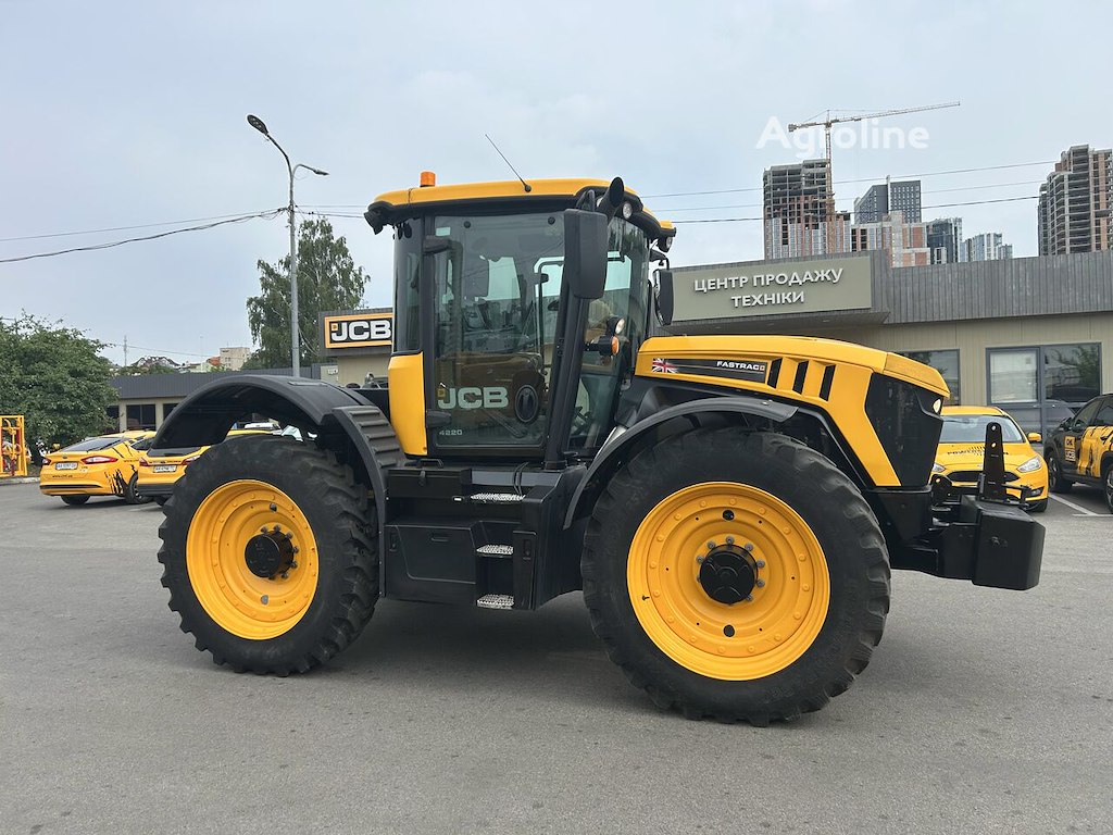 JCB Fastrac 4220 traktor točkaš