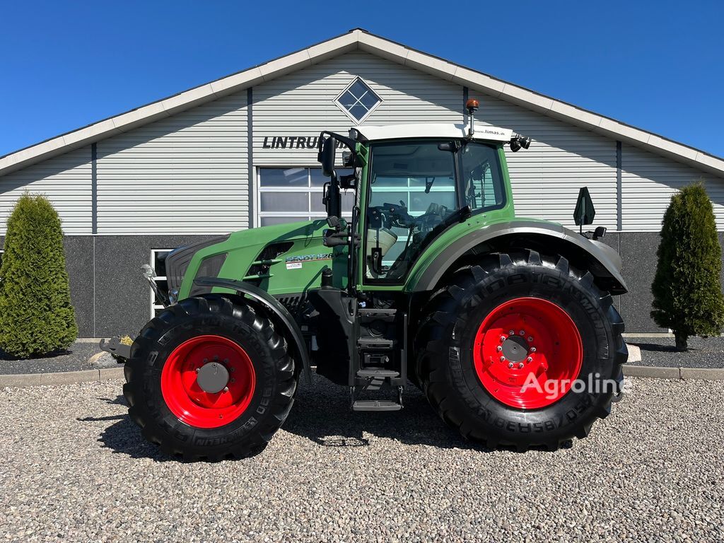 Fendt 826 Vario Pæn godt udstyret traktor traktor točkaš