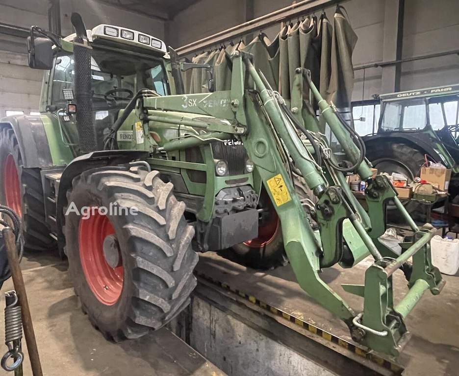 Fendt 820 Vario traktor točkaš