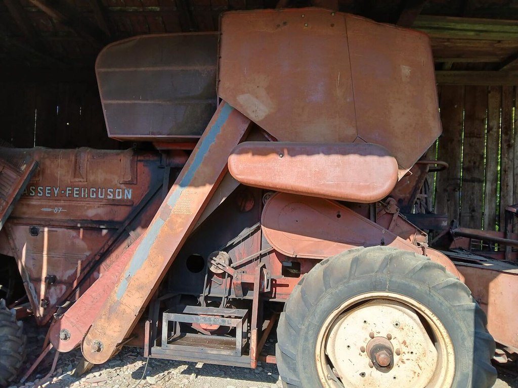 Massey Ferguson kombajn za žito