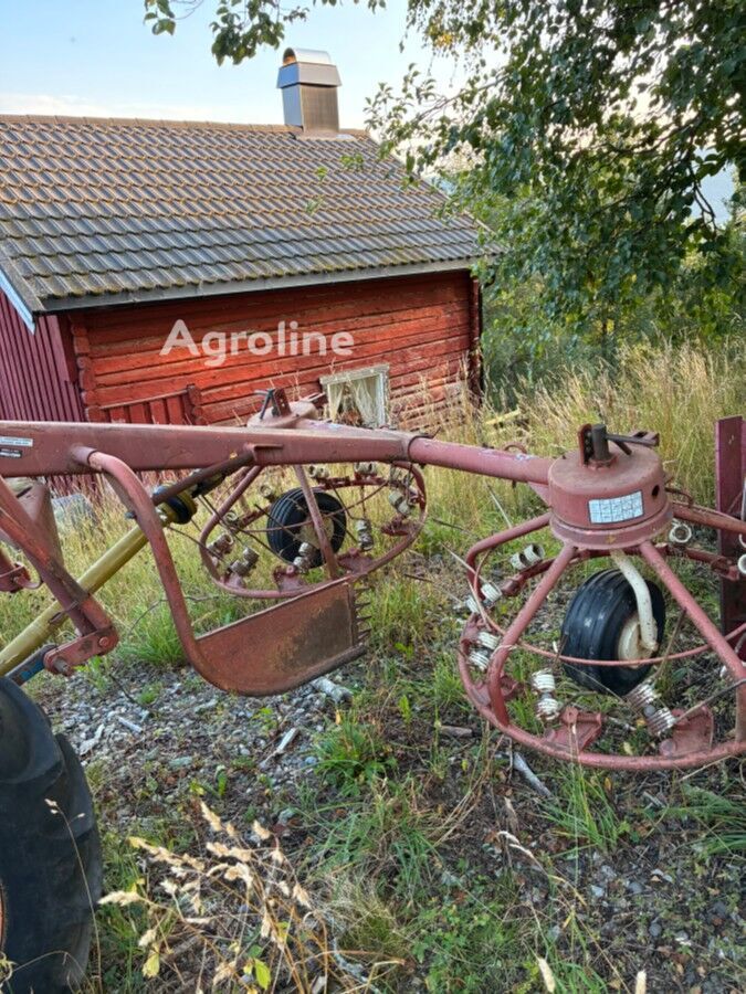 Prodaje se PZ Haybob 300 høyrive sakupljač sena na aukciji