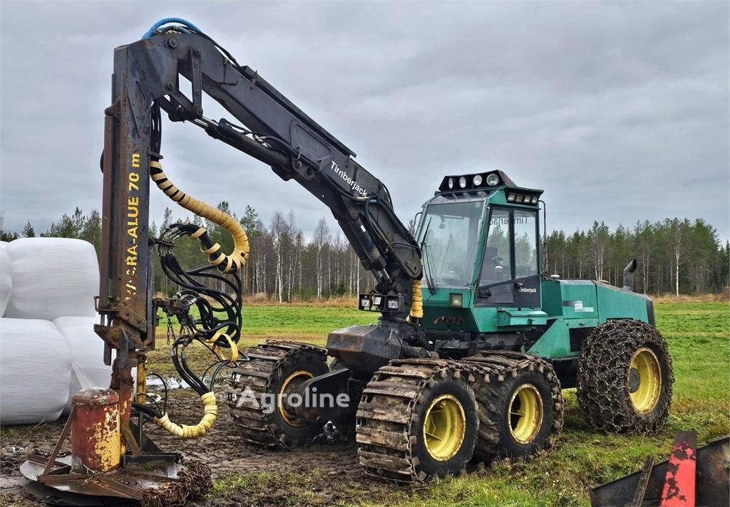 Timberjack 990 harvester