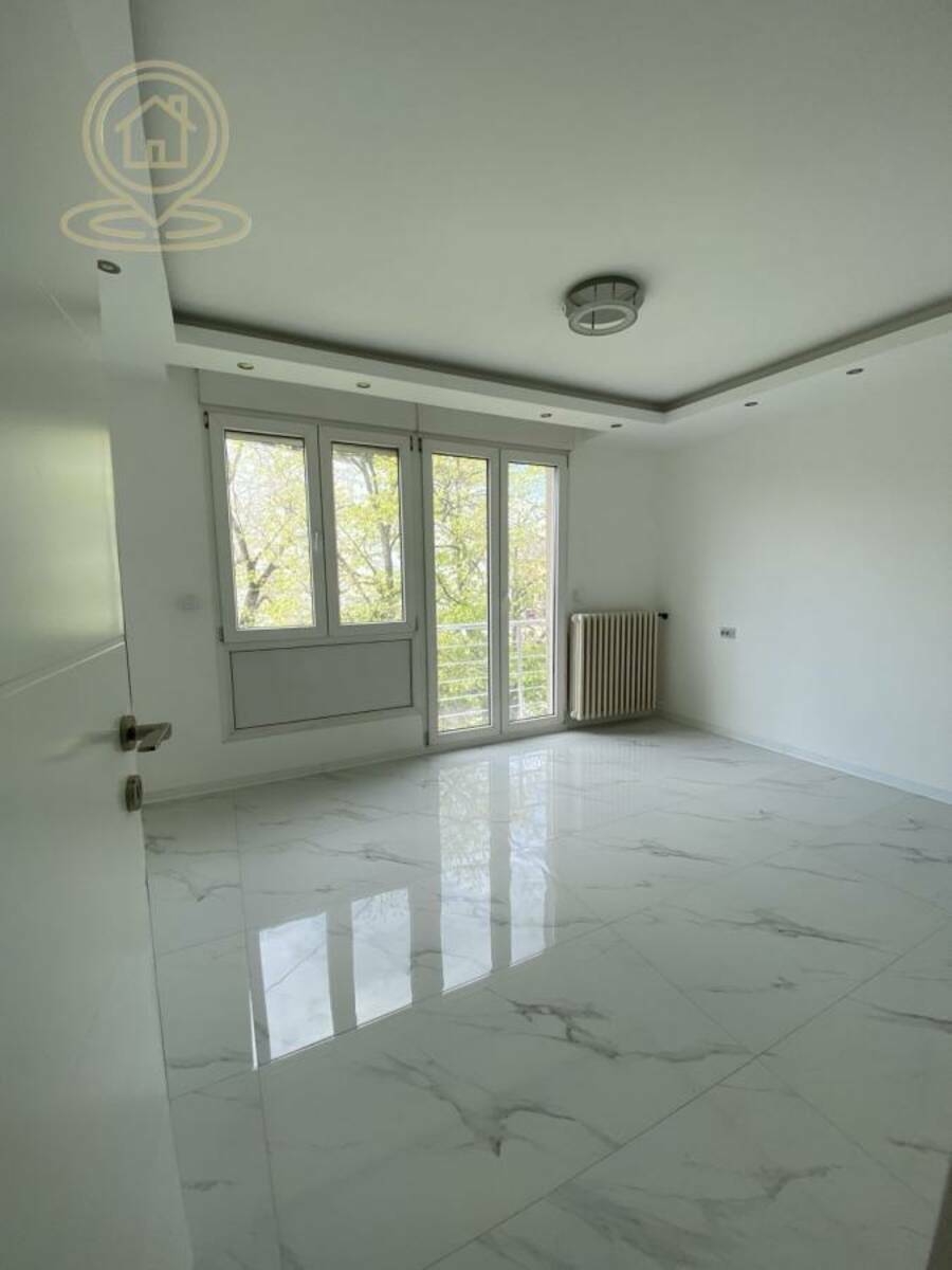 Izdavanje dvosoban stan Niš strogi centar – 51 m², polunamešten, odlična