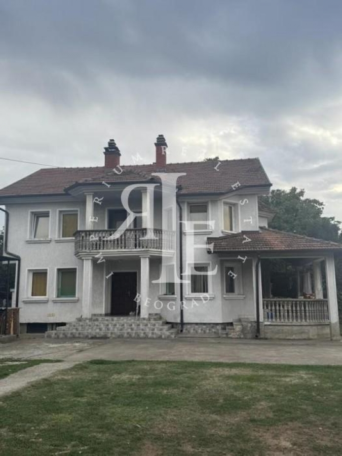 Beograd, Zemun, Kolonija Zmaj, Vere Dedović, 340m2, 5. 0+