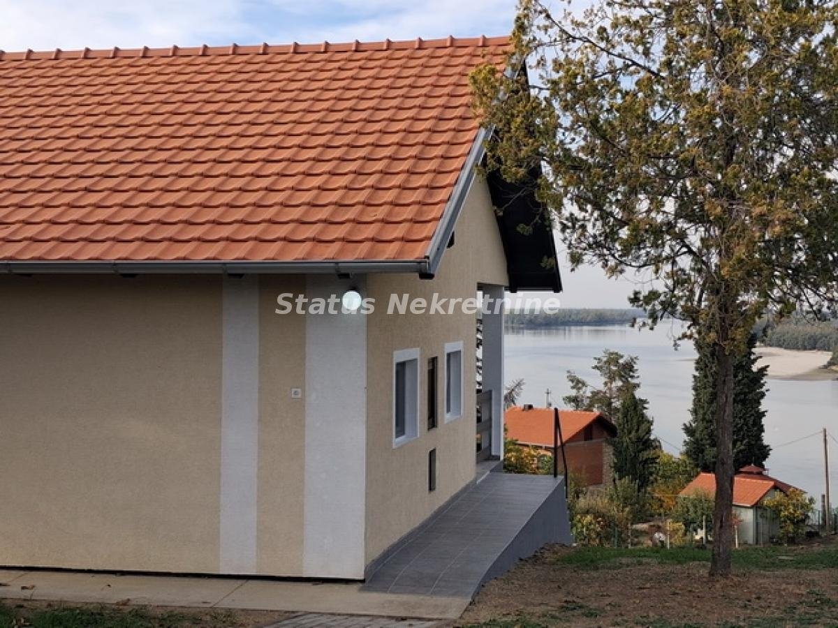 Banoštor-Koruška-Uknjižena Vikend kuća 84 m2 sa Terasom i Pogledom na krivinu Dunava-065/385 8880