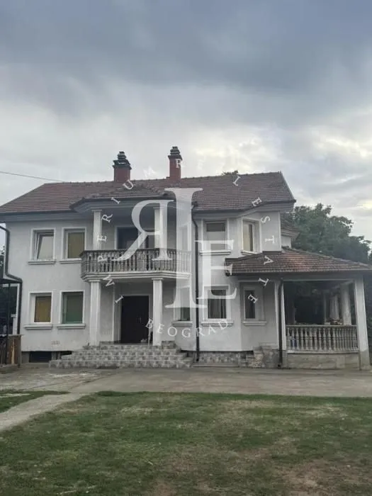 Izdavanje, kuća, 340m2, Zemun, Beograd