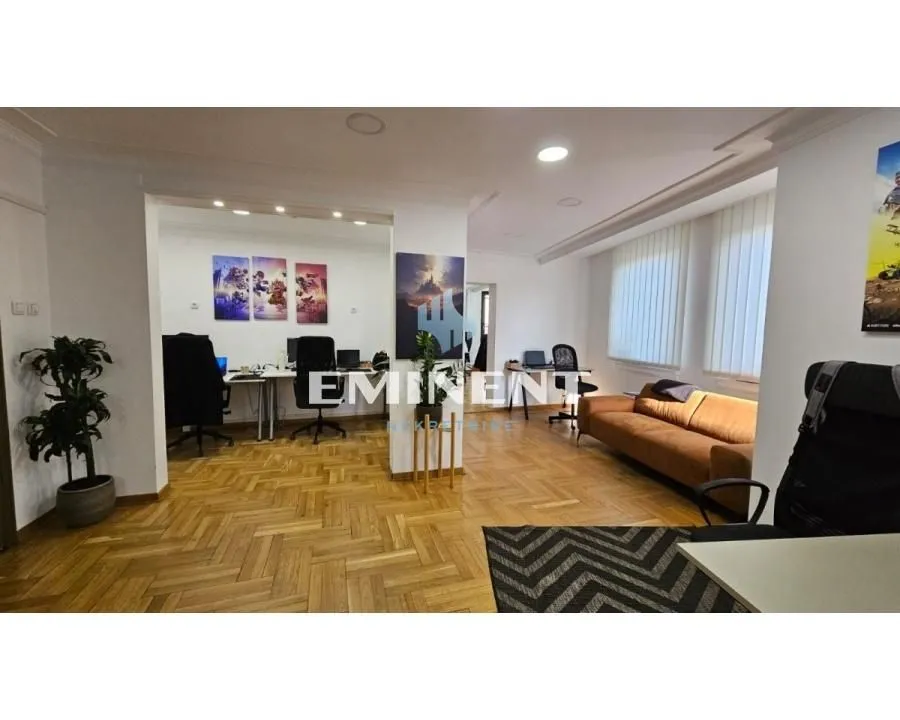 Izdavanje, poslovni prostor, 250m², Stari Grad, Beograd