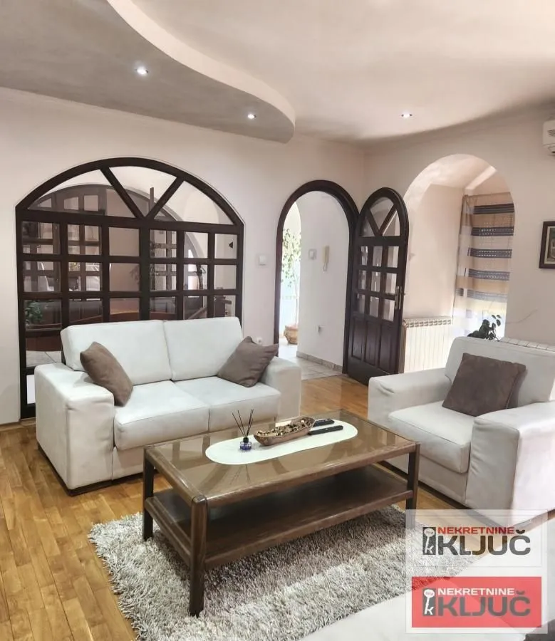 Izdavanje, trosoban stan, 130m2, Telep, Novi Sad, Novi Sad