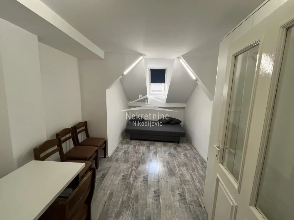 Izdavanje, stan, 29m2, Slavija, Vračar, Beograd