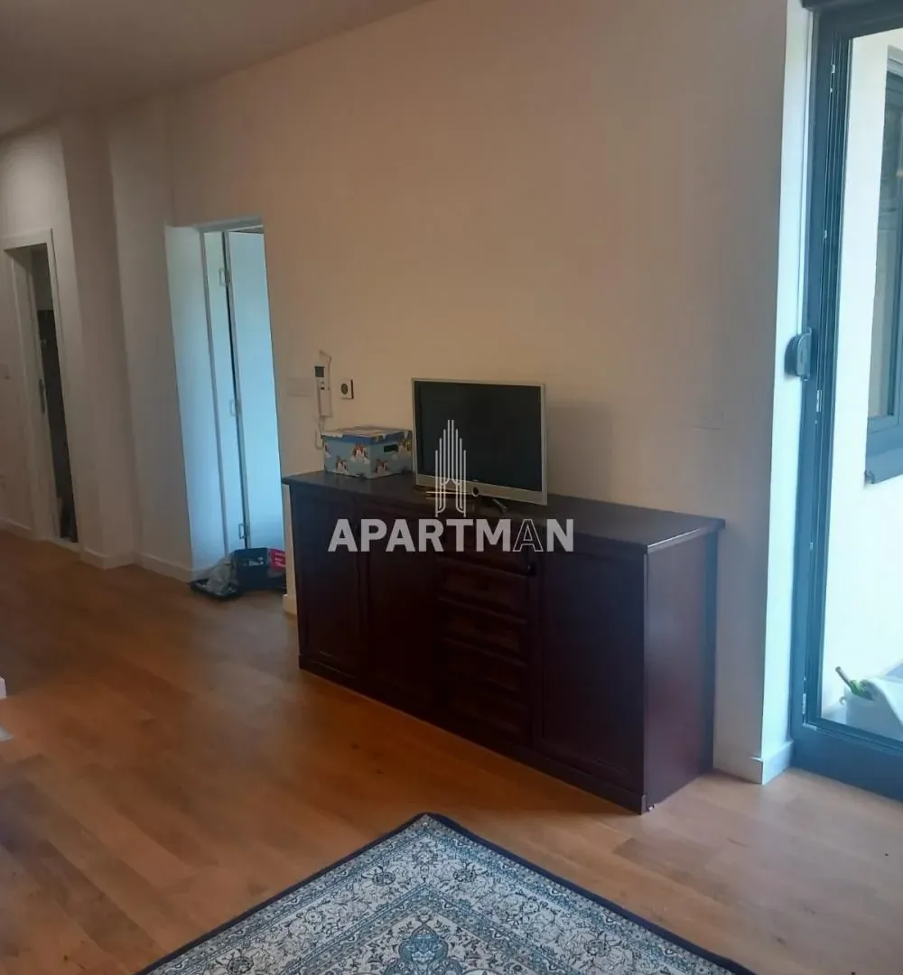 Izdavanje, dvosoban stan, 49m2, Severni Bulevar, Zvezdara, Beograd