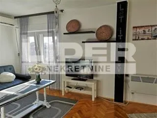 Izdavanje, dvosoban stan, 45m2, Stari Grad, Beograd