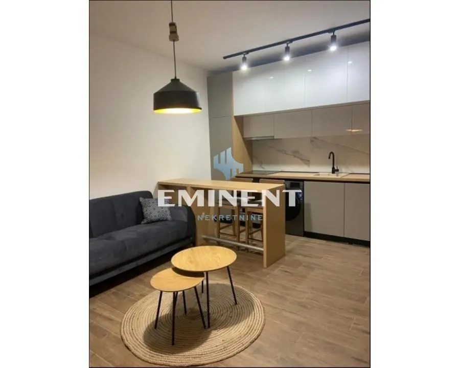 Izdavanje, garsonjera, 35m2, Gundulićev Venac, Beograd