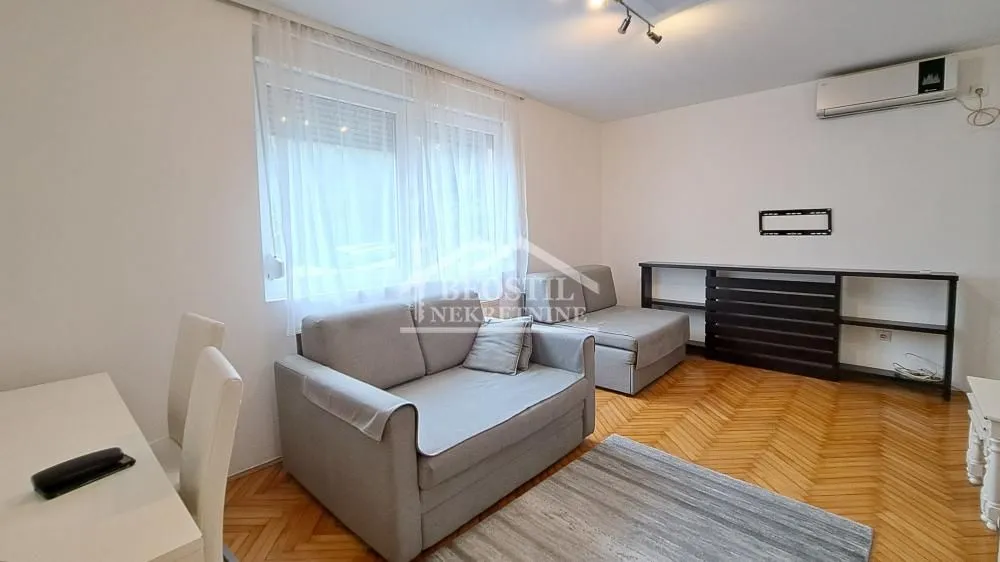 Prodaja, dvosoban stan, 44m2, Kluz, Zvezdara, Beograd