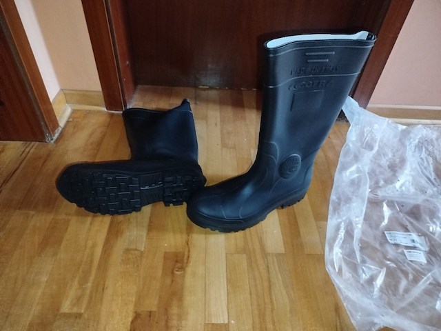 Гумене чизме са заштитом за прсте