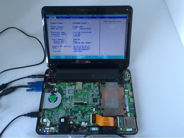Fujitsu Lifebook P3110 ispravan za delove