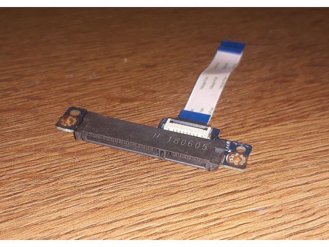 HP 8330 (15-bw0xx) - Konektor za hard disk/ssd