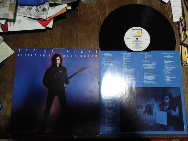 Joe Satriani – Flying In A Blue Dream LP UK 1989.