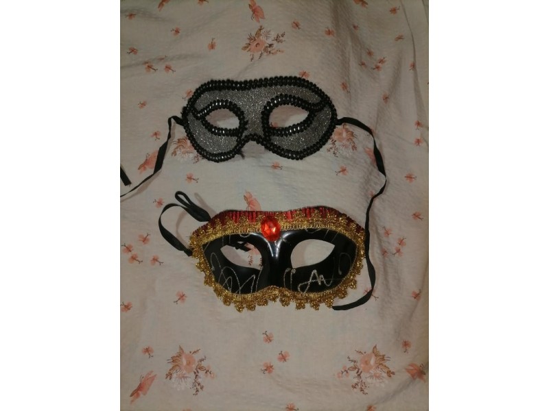 2 gothic maske