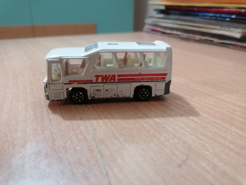 MAJORETTE - MINIBUS