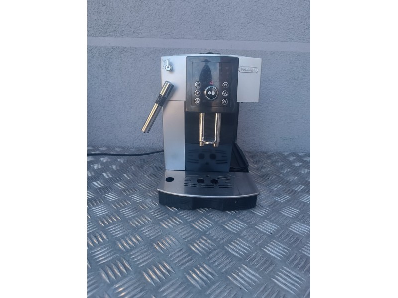 Aparat za Espresso De'Longhi