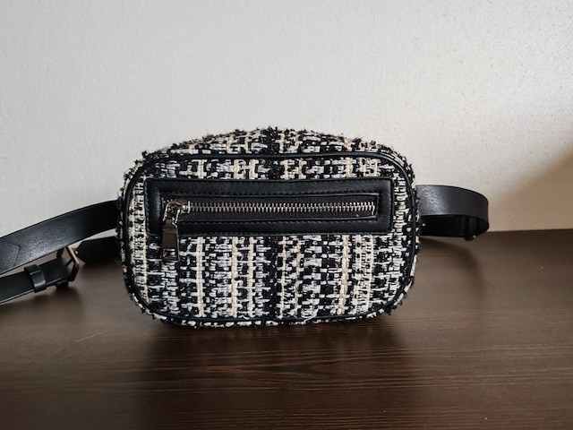 Zara torba-belt bag..