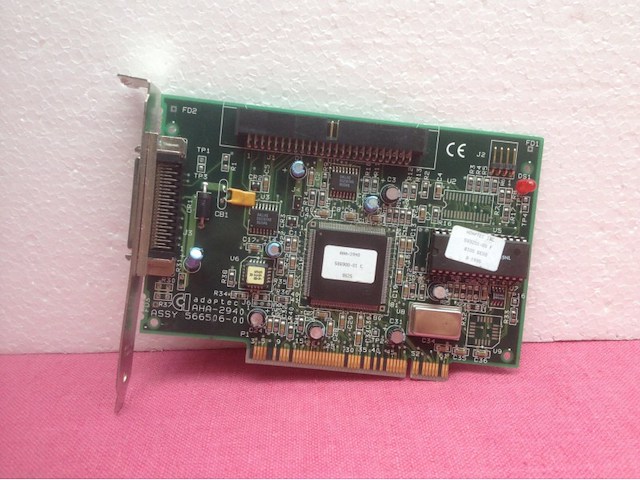 Adaptec AHA-2940 PCI kontroler za SCSI diskove + GARANC