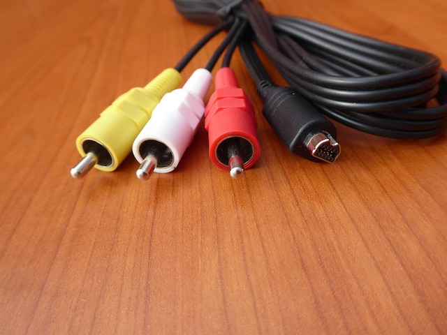 SONY kabl 10 Pin / 3 činča (3 rca)