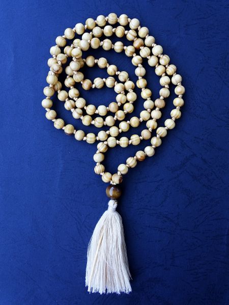 Maslinovo drvo svetlo i tigrovo oko, ogrlica - tradicionalni stil izrade