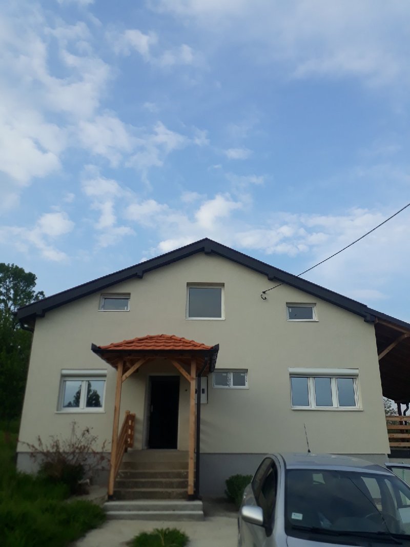 Renovirana kuća 130 m2 Popović Sopot