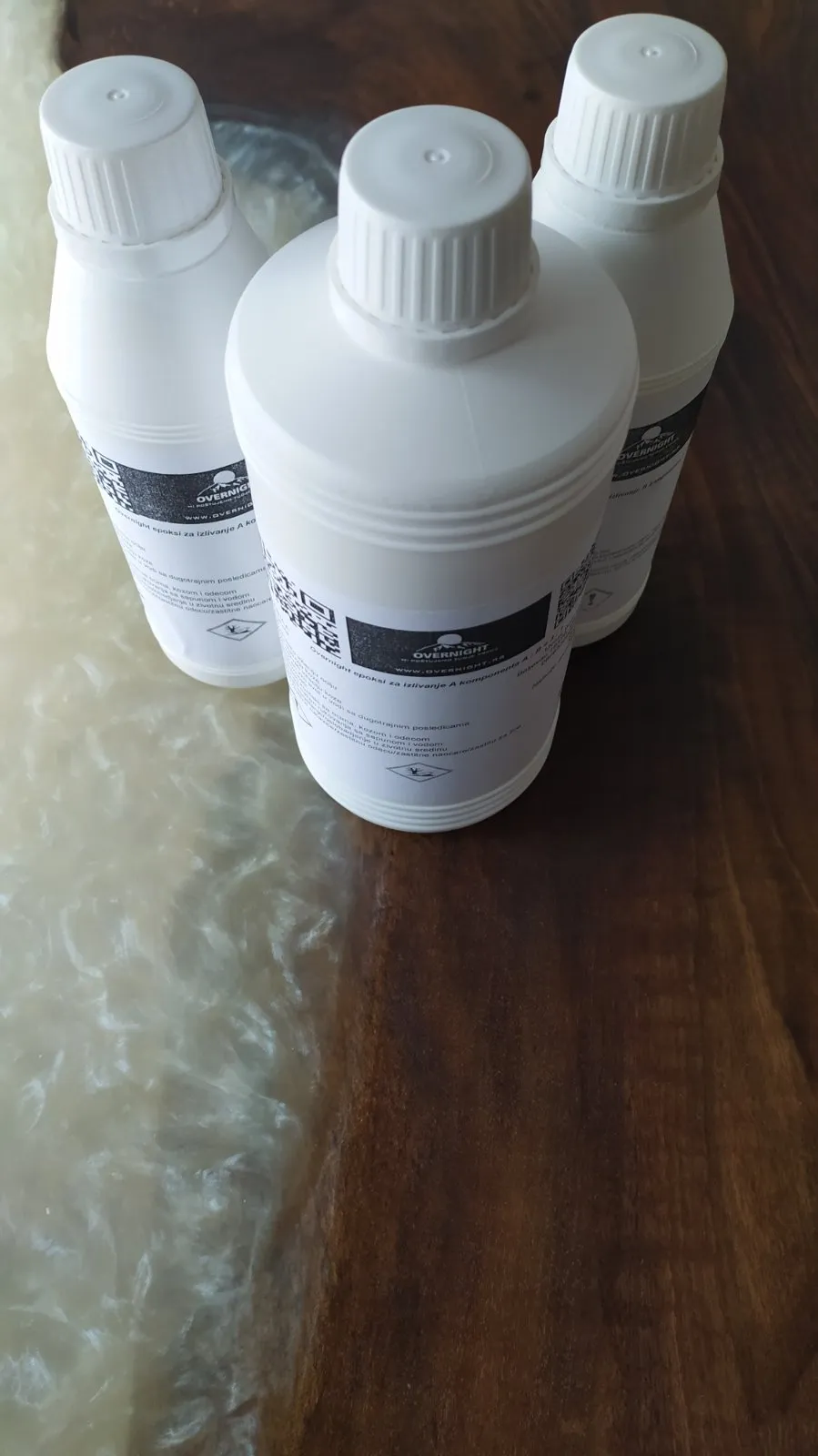 Epoksidna smola za nalivanje 2kg (1,5kg smola + 0,5kg učvršćivač)