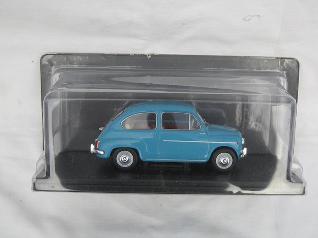 1:24 hachette fiat 600