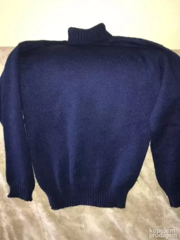 Original Calvin Klein dzemper M NOV 100% SHUR WOLLE.