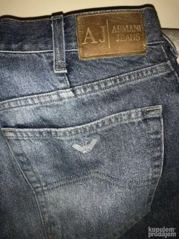Original Armani farmerice 32 /34