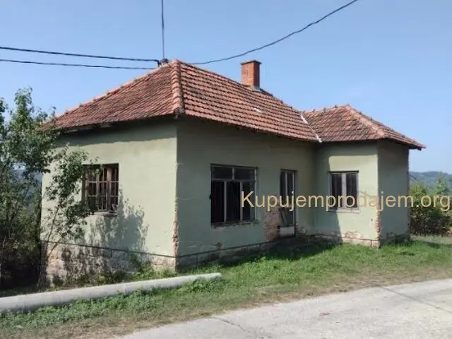 Prodajem kucu Trudelj-Gornji Milanovac