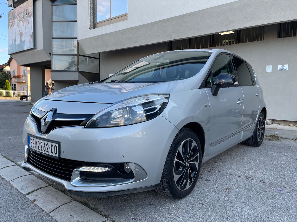 CENA: 6600 €
RENAULT - SCENIC BOSE
