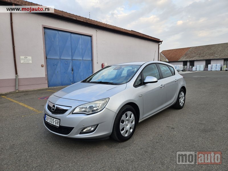Opel Astra 1.6