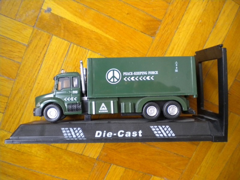 PEACE - KEEPING FORCE Die - Cast, kamion