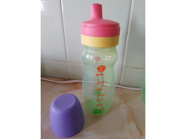 Tupperware flašica za bebe