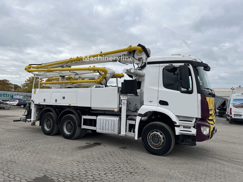 Schwing S28X -P2023 na šasiji Mercedes-Benz 2636 pumpa za beton
