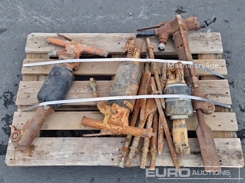 Prodaje se Pneumatic Breaker (4 of) + Chisels pneumatski čekić na aukciji