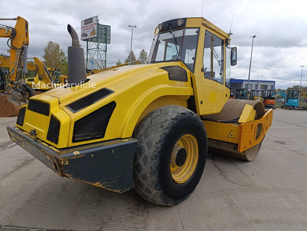 BOMAG BW 213 D-4 kompaktor s jednim valjkom
