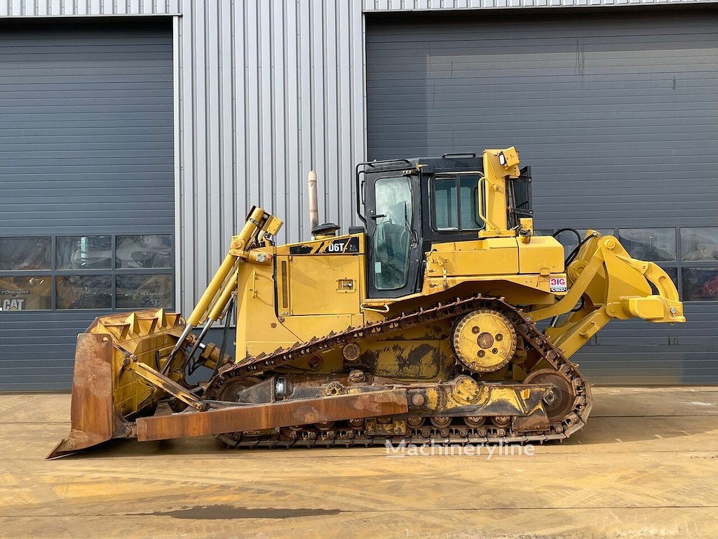 Caterpillar D6T XL buldožer