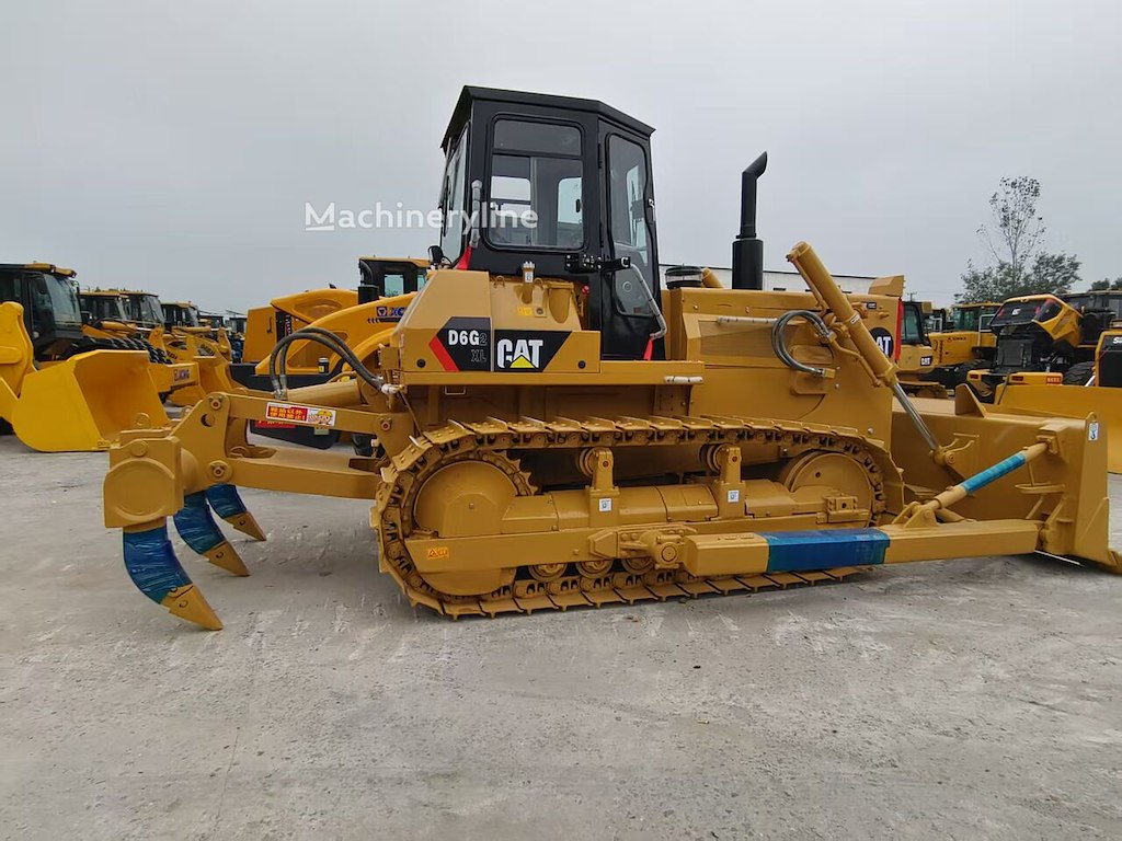 Caterpillar D6G buldožer