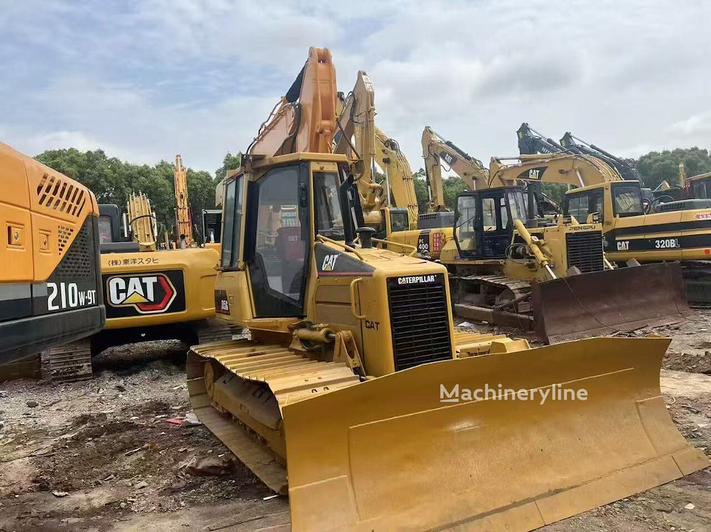 Caterpillar D5G buldožer
