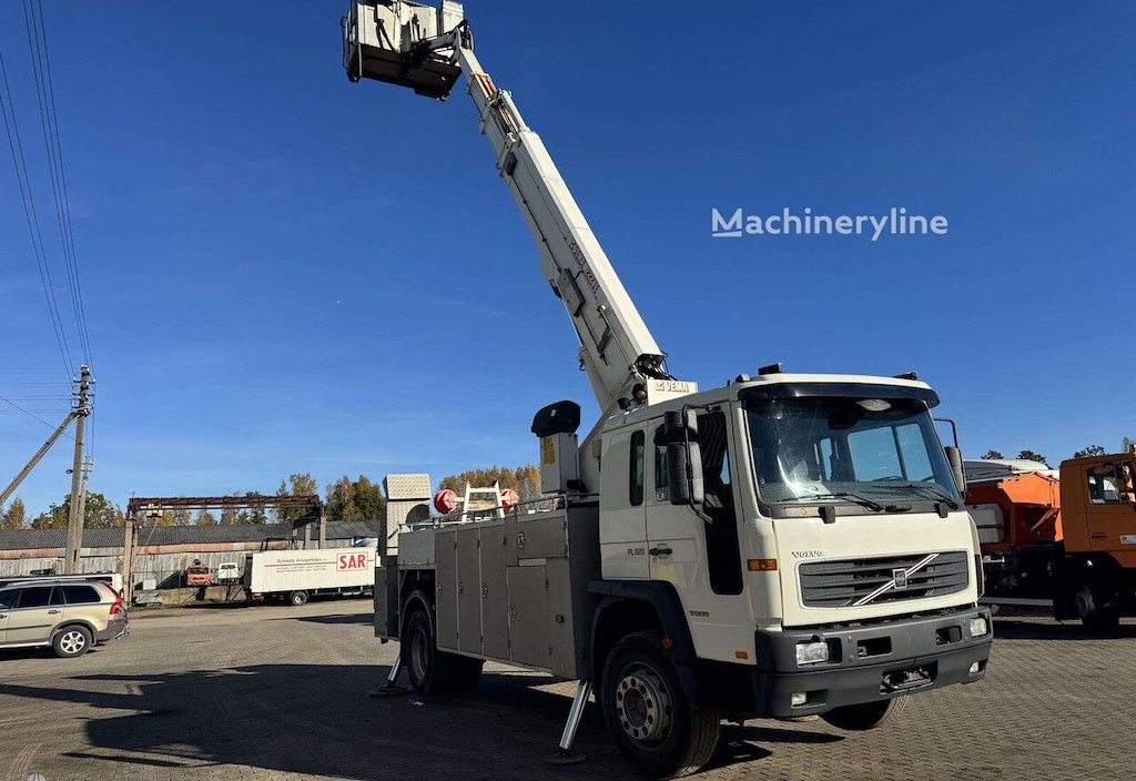Volvo FL 220 auto dizalica s korpom