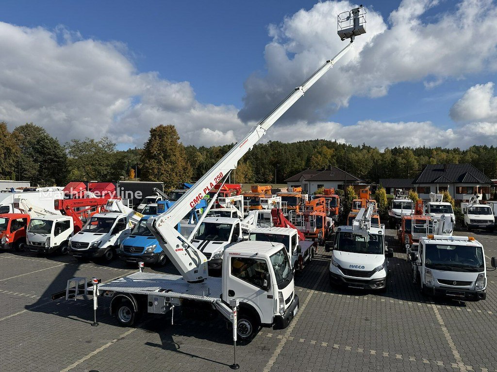 Renault Maxity auto dizalica s korpom