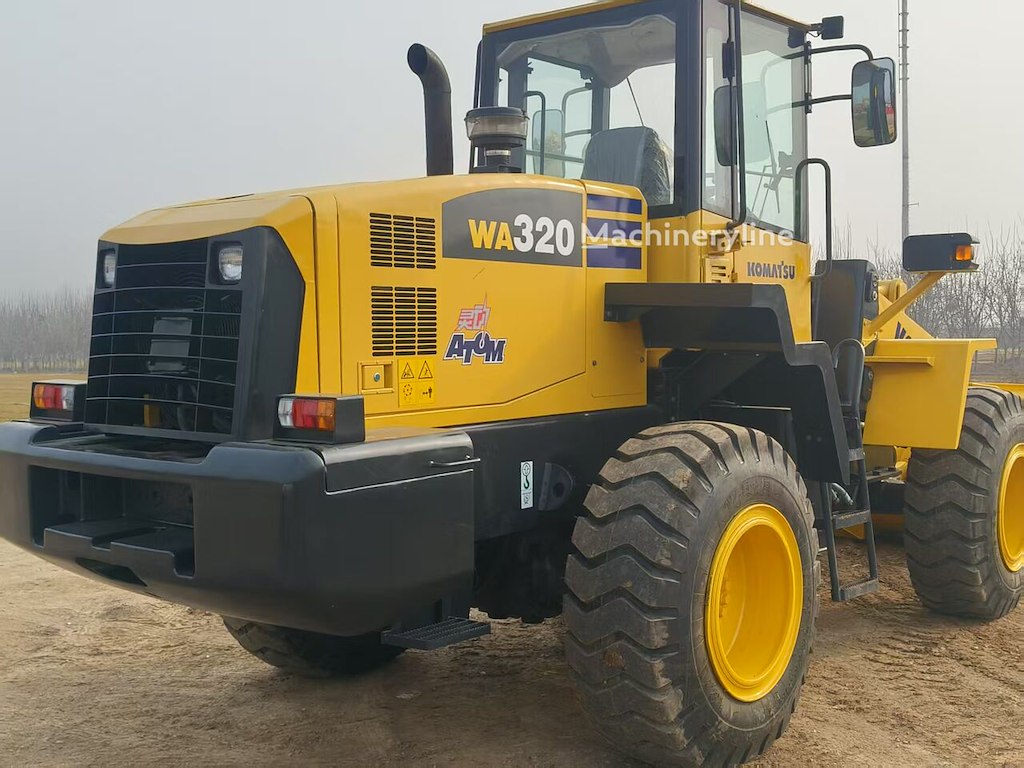 Komatsu WA320 prednji utovarivač