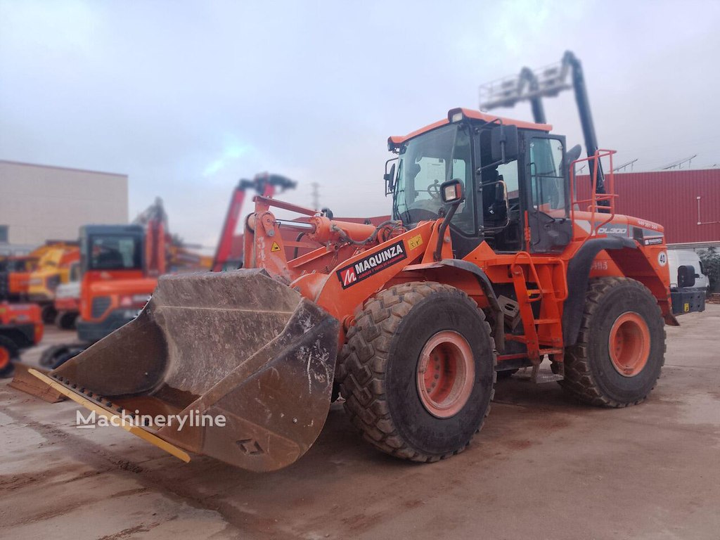 Doosan DL300-5 prednji utovarivač