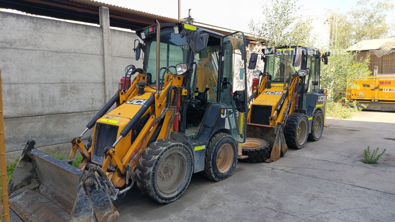 JCB 1CX multifunkcionalni utovarivač